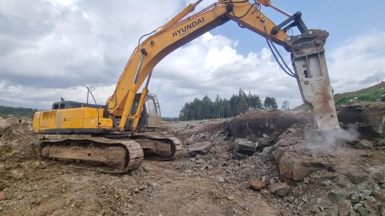 Rock Breaker – 45 Ton Excavator – JS & B Group